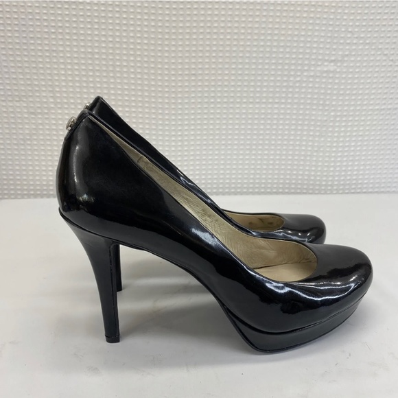 Michael Kors | Shoes | Michael Kors Womens Leather Comfort Almond Toe ...